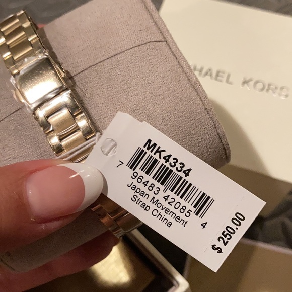 Michael Kors | Accessories | Nwt Michael Kors Mk4334 Gold Watch | Poshmark